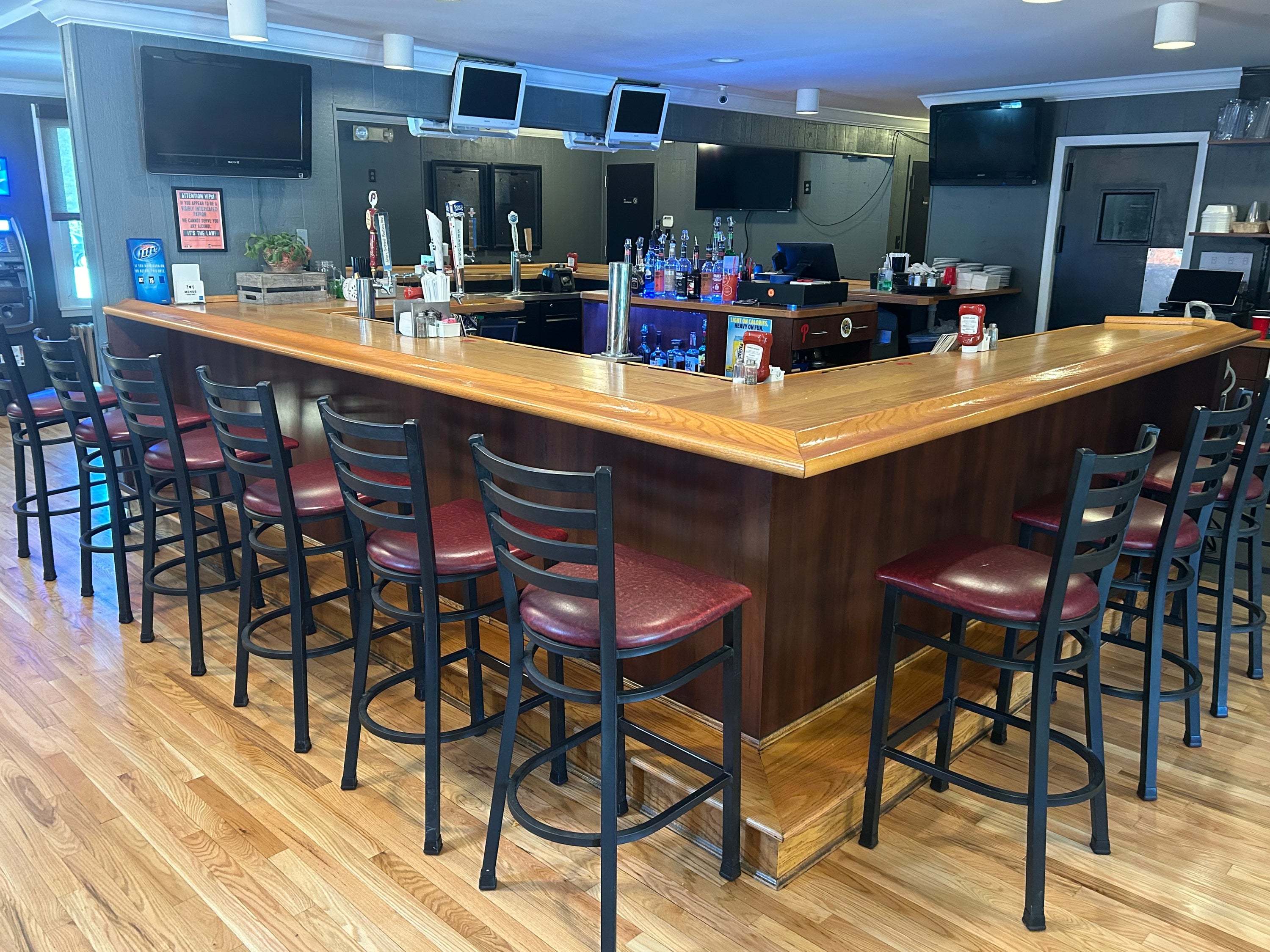Photos – Spectators Bar & Grille